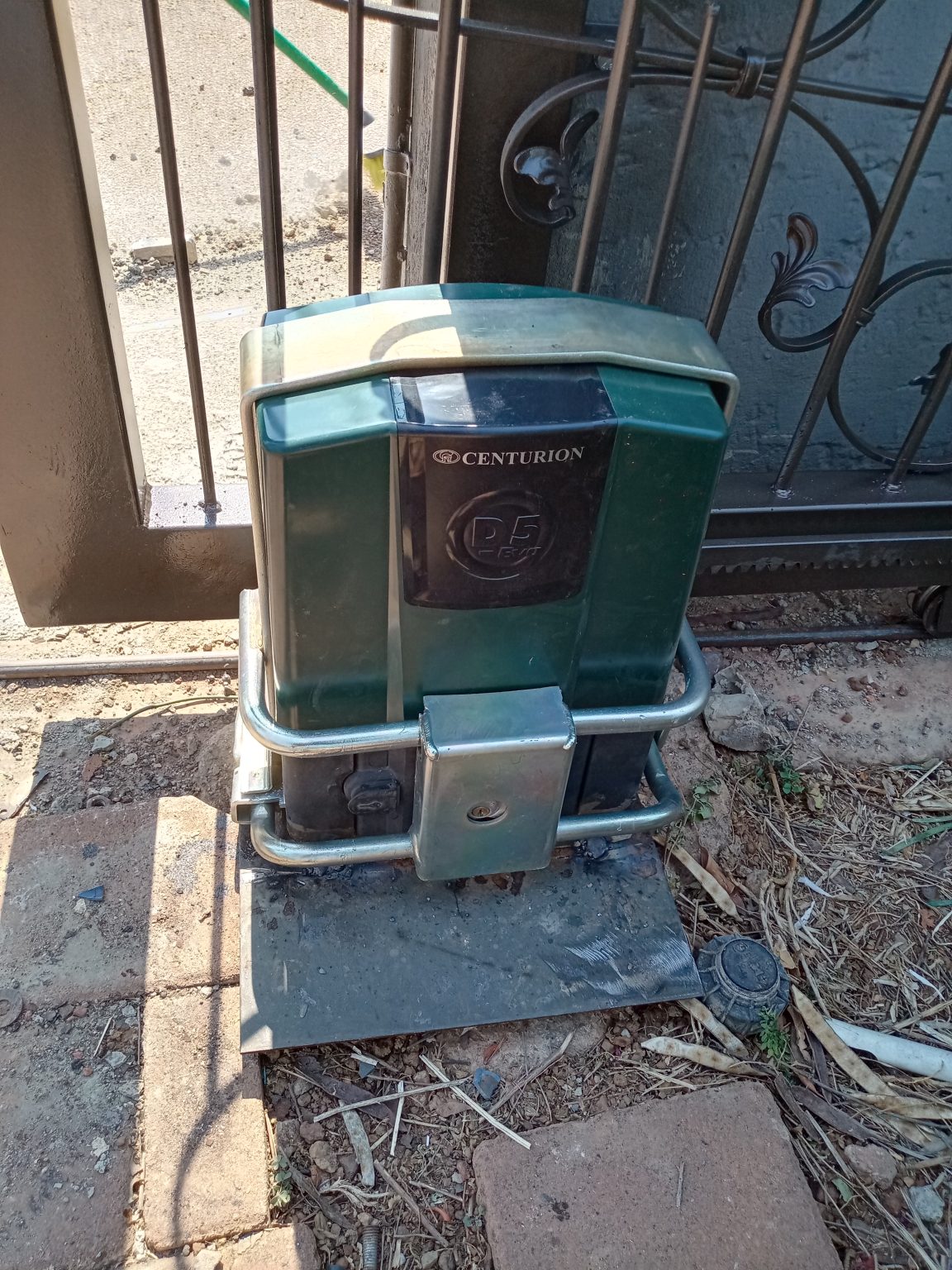 GATE MOTOR REPAIR AND INSTALLATION - 079 617 5897
